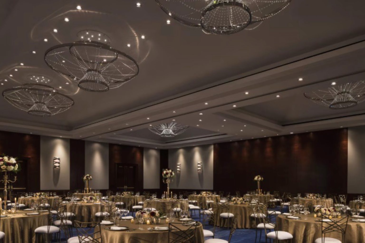 Inside Denver’s Most Lux Hotel: Elway’s Steakhouse, Candlelight ...