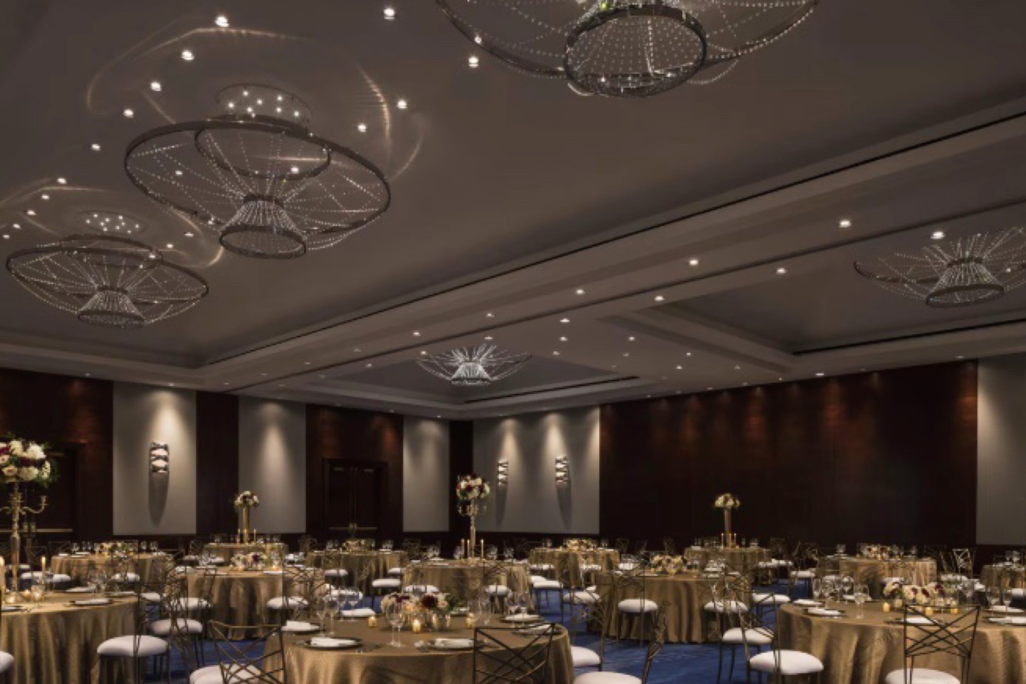 Inside Denver’s Most Lux Hotel: Elway’s Steakhouse, Candlelight ...